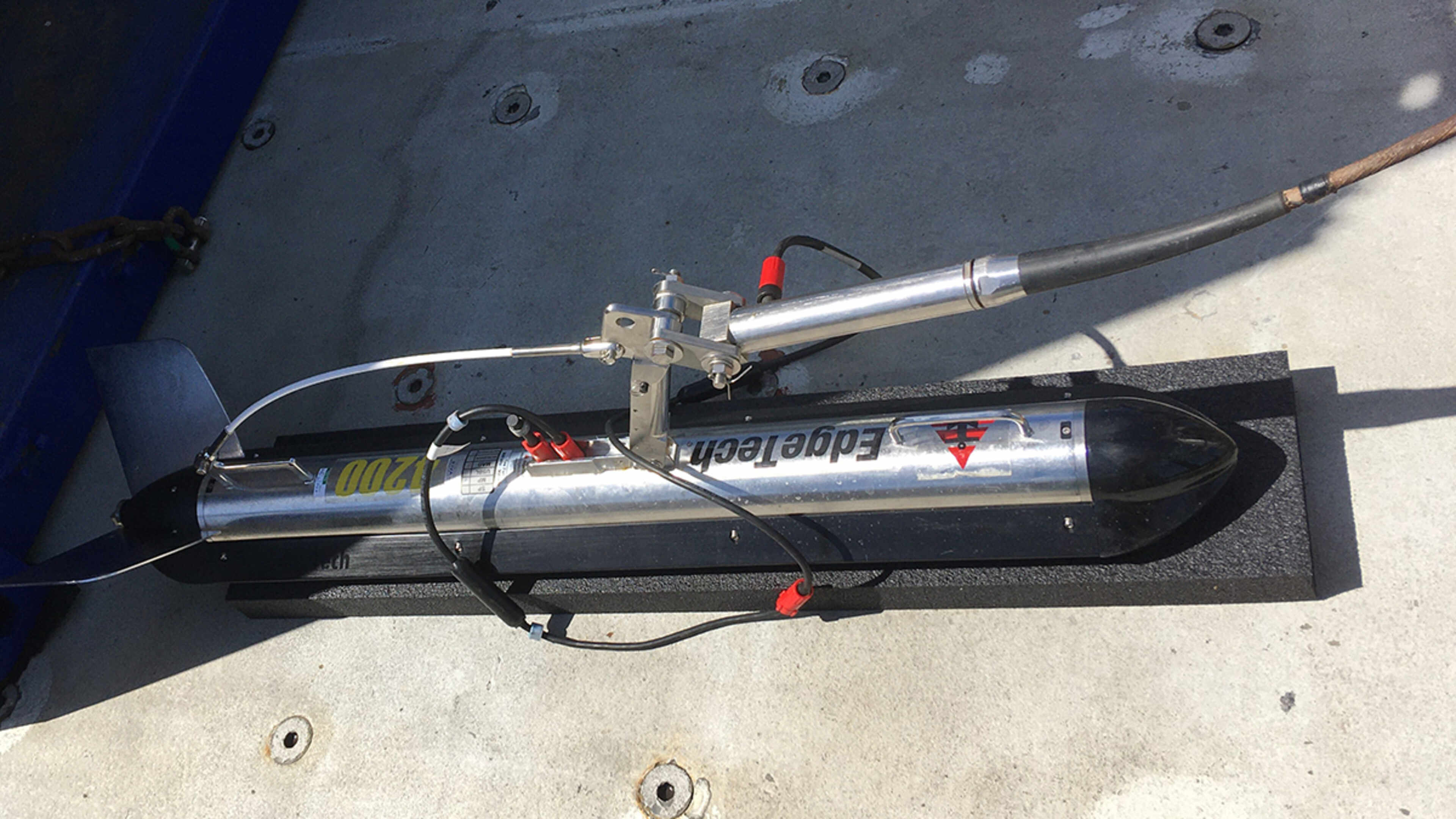 Locating wrecks with geophysical methods