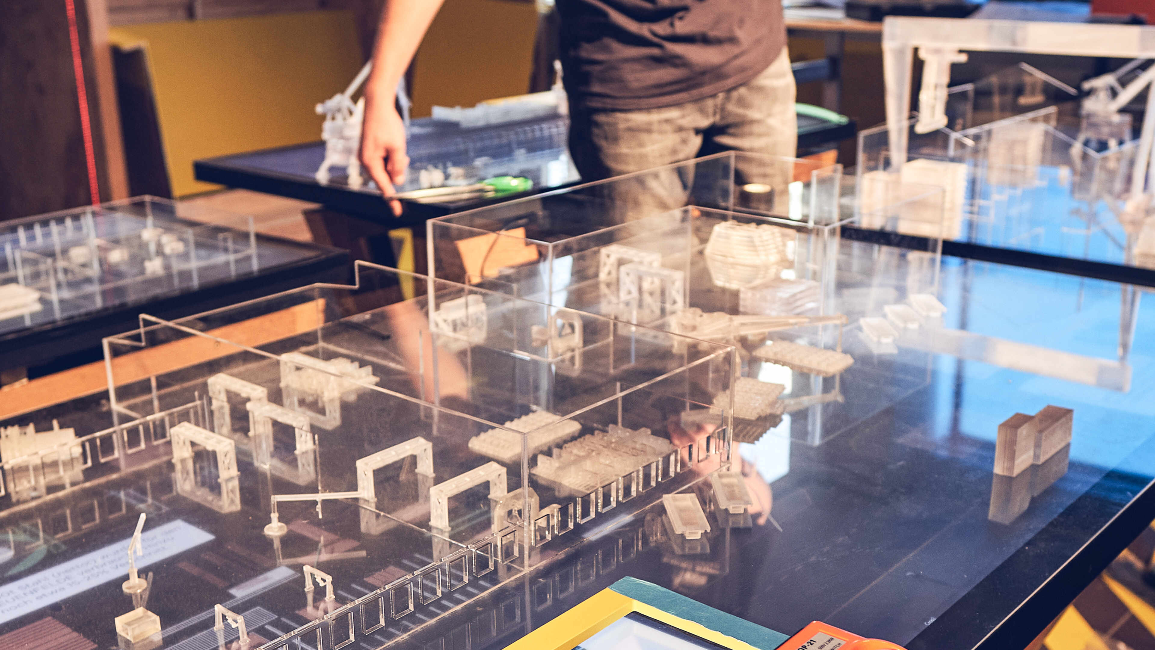 Interactive shipyard model brings modern shipbuilding to life